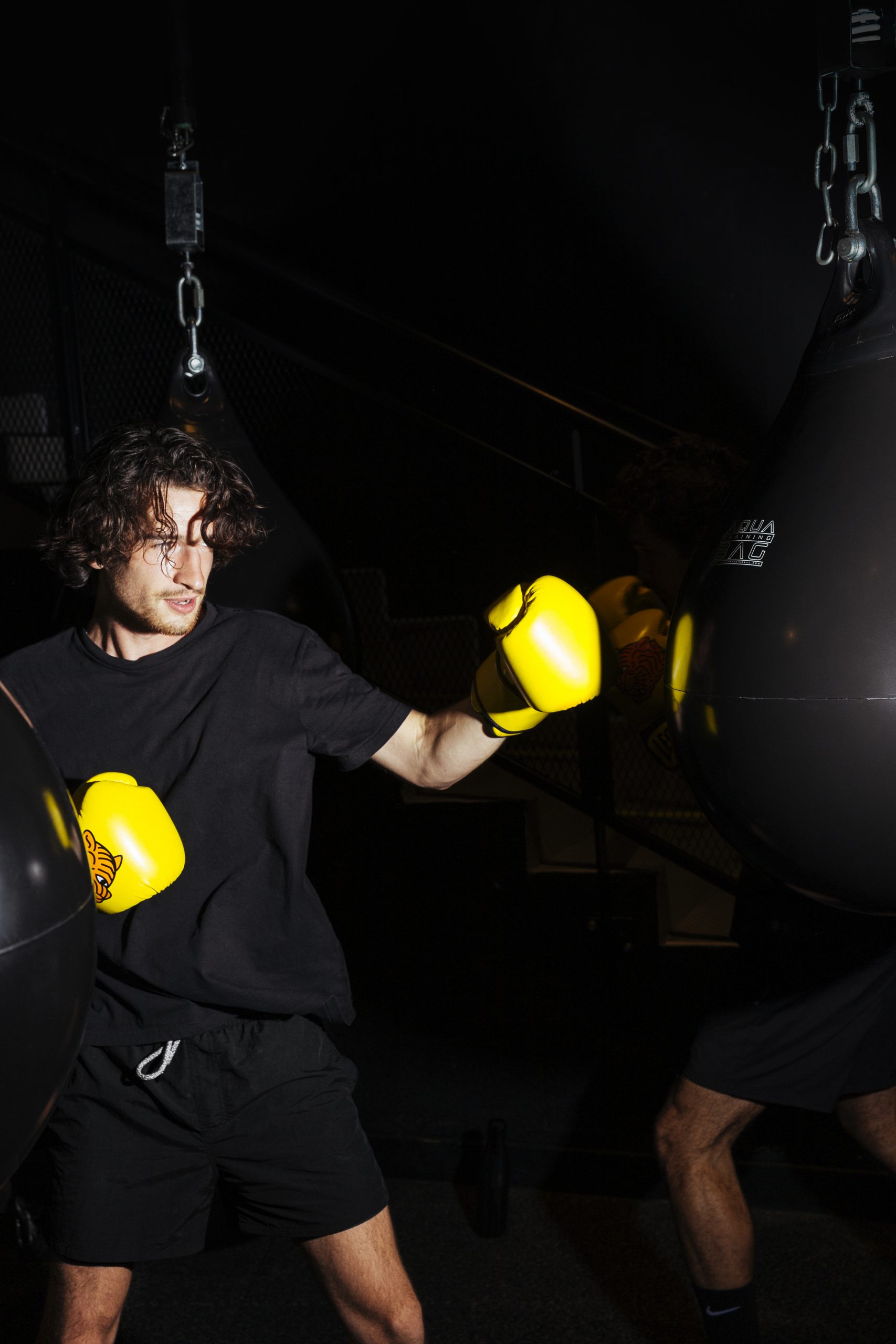 Hook boxing: one of the most devastating blows in boxing